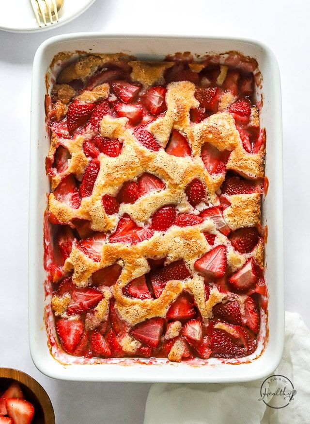 Strawberry Cobbler - A Pinch of Healthy